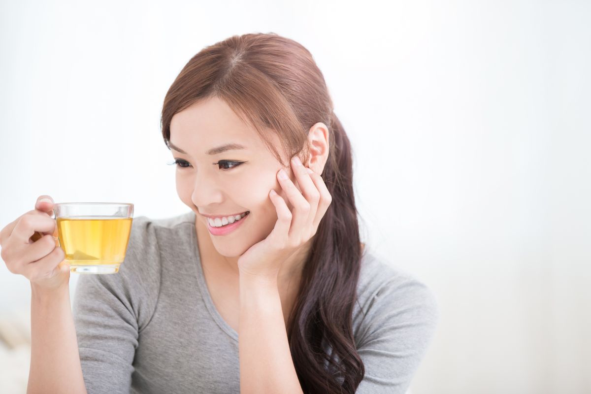The Truth About Green Tea and Teeth Stains: Act Fast!